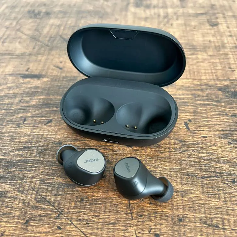 Jabra Elite 7 Proをレビュー!中音域の伸びやかさとクリアな Jabra Elite 7 Proをレビュー!中音域の伸びやかさとクリアな