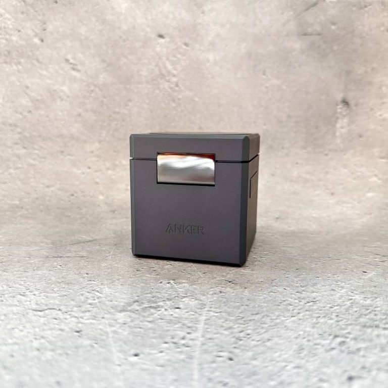Anker 3-in-1 Cube with MagSafeをレビュー！約6cm四方で超コンパクトな3台同時充電できるワイヤレス充電器 | マクリン